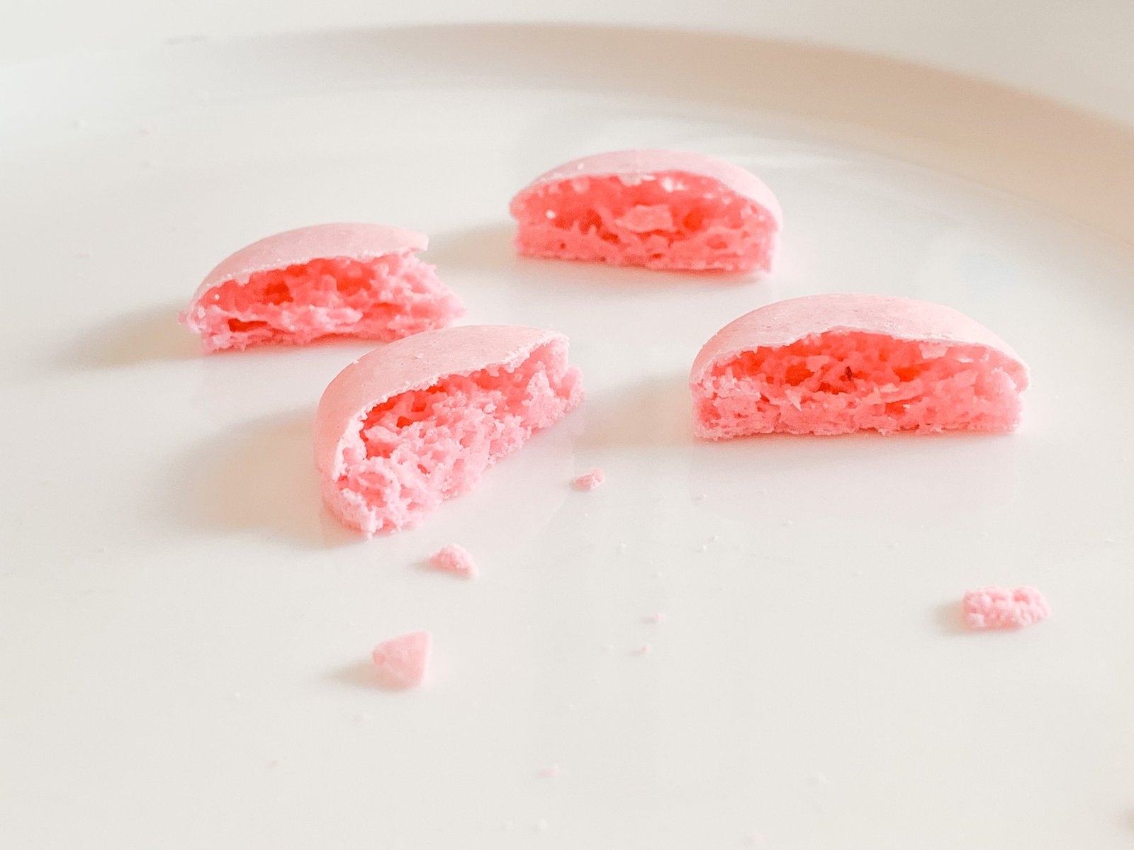 Hollow Macaron Reasons and Fixes - Baking with Belli