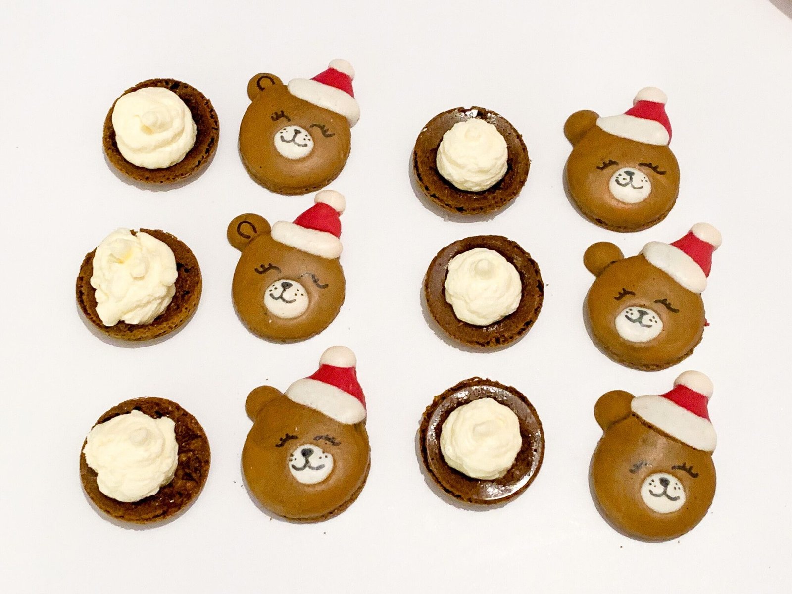 Bear-Shaped Macarons With Santa Hats For Christmas - Baking with Belli